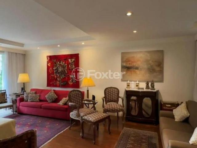 Apartamento, 3 dormitórios, 207 m², em Brooklin Novo