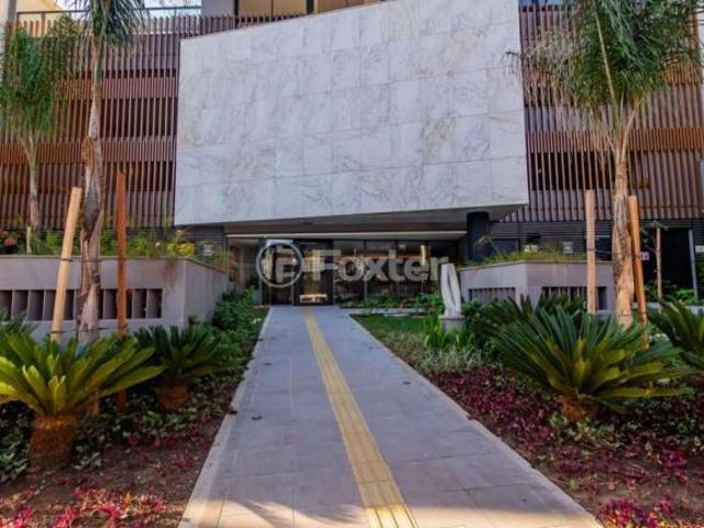 Apartamento, 3 dormitórios, 208 m², em Bela Vista
