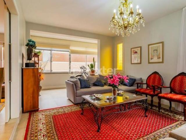 Apartamento, 3 dormitórios, 209.07 m², em Moinhos de Vento
