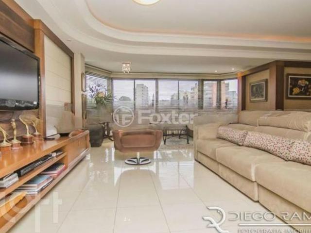 Apartamento, 3 dormitórios, 213.1 m², em Mont Serrat