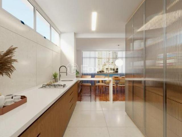 Apartamento, 3 dormitórios, 210 m², em Higienópolis