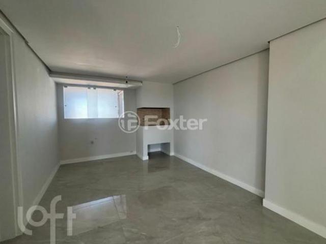 Apartamento, 3 dormitórios, 215.74 m², em Centro