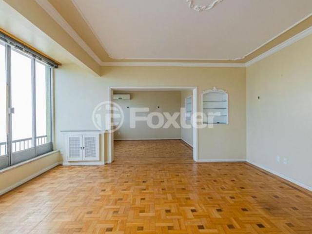 Apartamento, 3 dormitórios, 219 m², em Centro Histórico