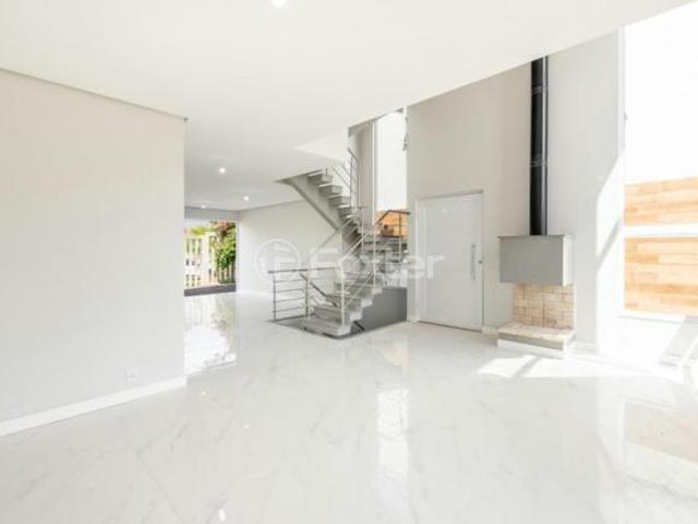 Apartamento, 3 dormitórios, 220 m², em Mário Quintana
