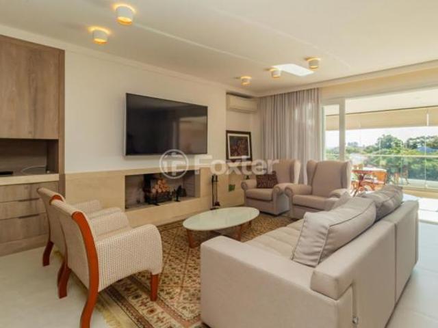 Apartamento, 3 dormitórios, 221.28 m², em Cristal