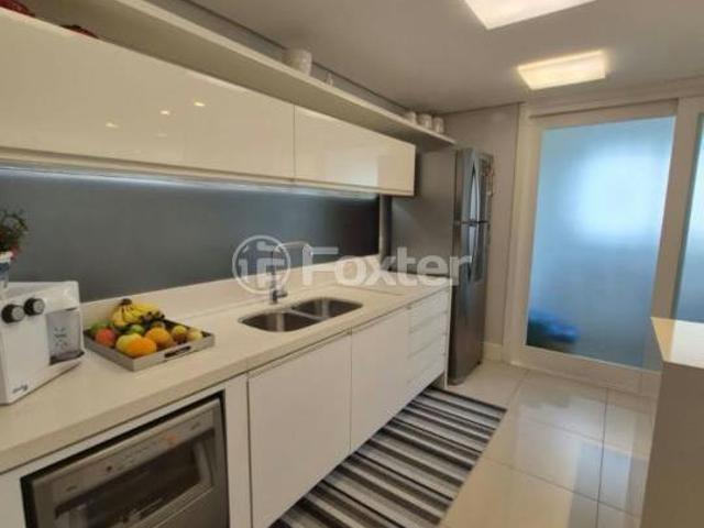 Apartamento, 3 dormitórios, 230.5 m², em Medianeira