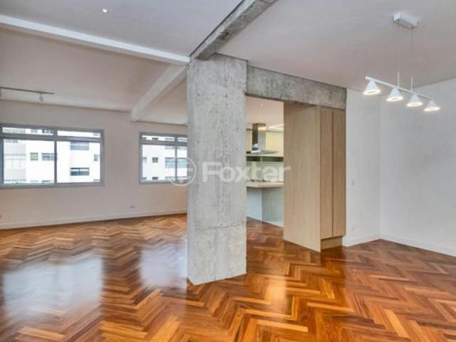 Apartamento, 3 dormitórios, 230 m², em Higienópolis