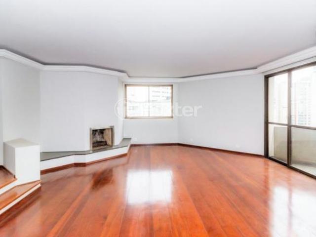 Apartamento, 3 dormitórios, 230 m², em Paraíso