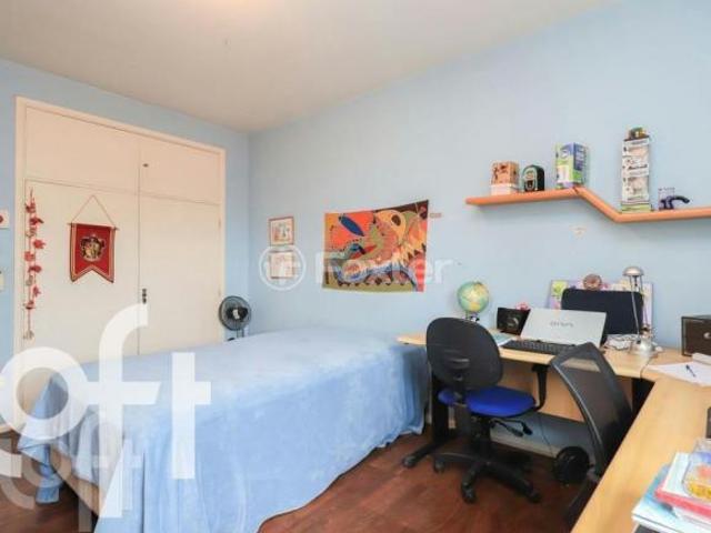 Apartamento, 3 dormitórios, 235 m², em Bela Vista