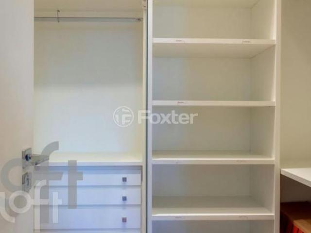 Apartamento, 3 dormitórios, 236 m², em Campo Belo