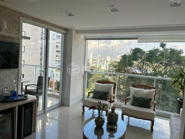 Apartamento, 3 dormitórios, 236 m², em Vila Mariana