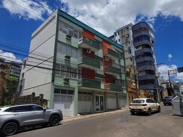 Apartamento 3 dormitórios, 2 banheiros, Próx. ao Hospital de Caridade