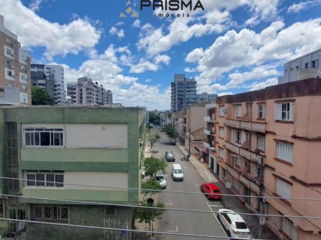 Apartamento 3 dormitórios, 2 banheiros, Próx. ao Hospital de Caridade