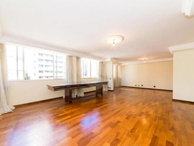 Apartamento 3 Dormitórios 2 Suítes com 248m² e 2 Vagas – 1 por Andar