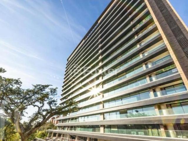 Apartamento, 3 dormitórios, 343.62 m², em Bela Vista