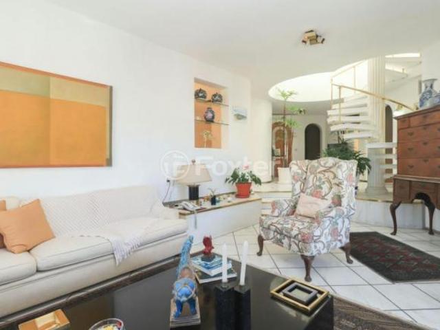 Apartamento, 3 dormitórios, 350 m², em Paraíso