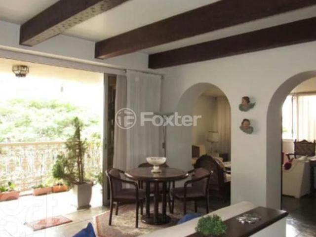 Apartamento, 3 dormitórios, 330 m², em Itaim Bibi