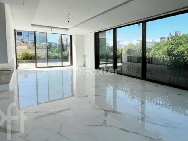 Apartamento, 3 dormitórios, 426.71 m², em Auxiliadora