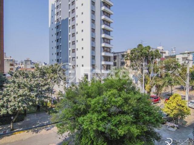 Apartamento, 3 dormitórios, 65.87 m², em Petrópolis