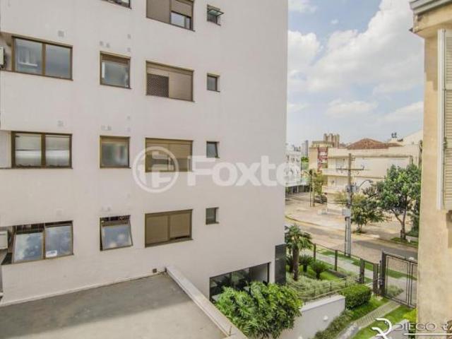 Apartamento, 3 dormitórios, 66 m², em Petrópolis