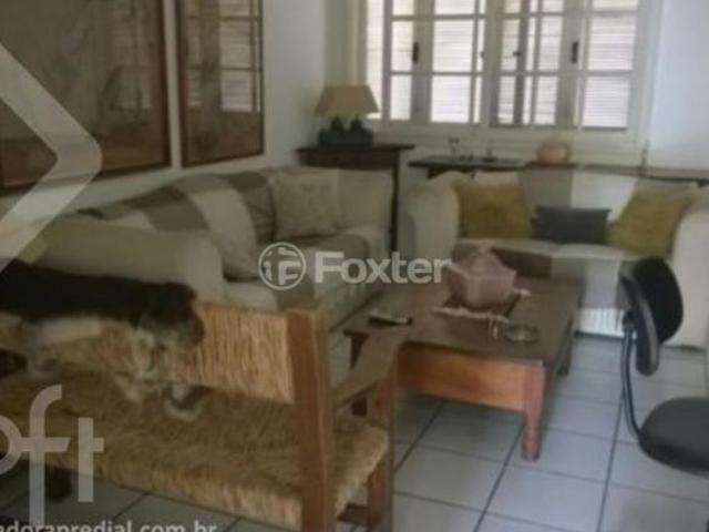 Apartamento, 3 dormitórios, 620 m², em Petrópolis