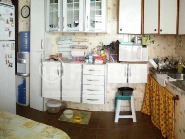 Apartamento, 3 dormitórios, 74 m², em Petrópolis