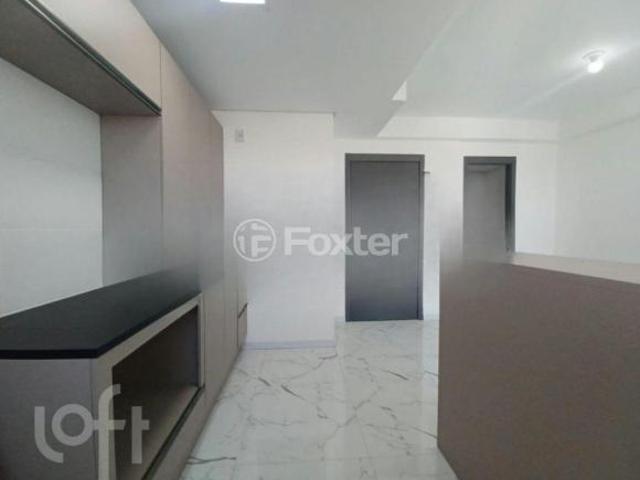 Apartamento, 3 dormitórios, 76 m², em Centro