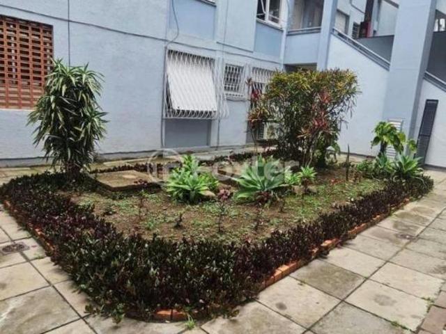 Apartamento, 3 dormitórios, 76 m², em Menino Deus