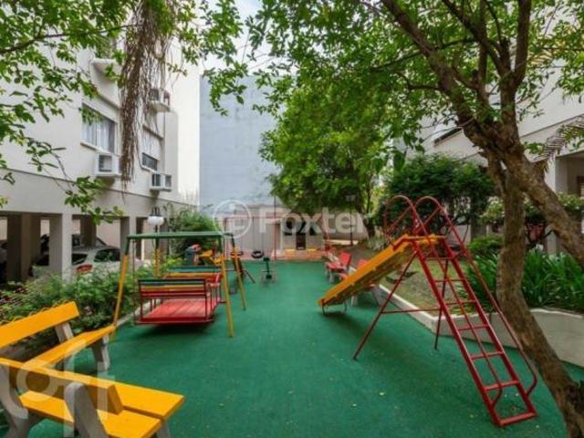 Apartamento, 3 dormitórios, 77 m², em Passo da Areia