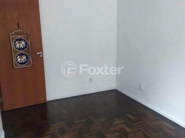 Apartamento, 3 dormitórios, 77 m², em Petrópolis