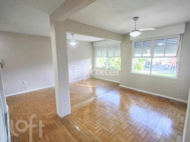 Apartamento, 3 dormitórios, 77.4 m², em Petrópolis