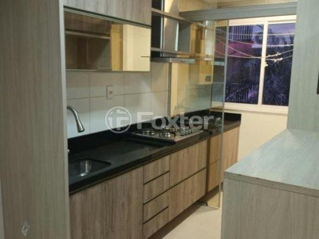 Apartamento, 3 dormitórios, 77.68 m², em Centro