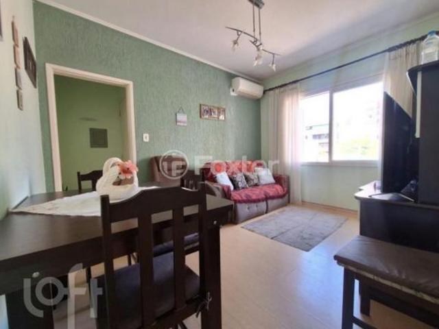Apartamento, 3 dormitórios, 78.3 m², em Menino Deus