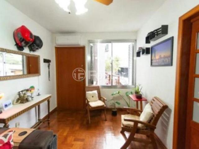 Apartamento, 3 dormitórios, 79.03 m², em Petrópolis