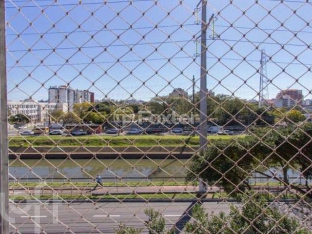 Apartamento, 3 dormitórios, 79.2 m², em Azenha