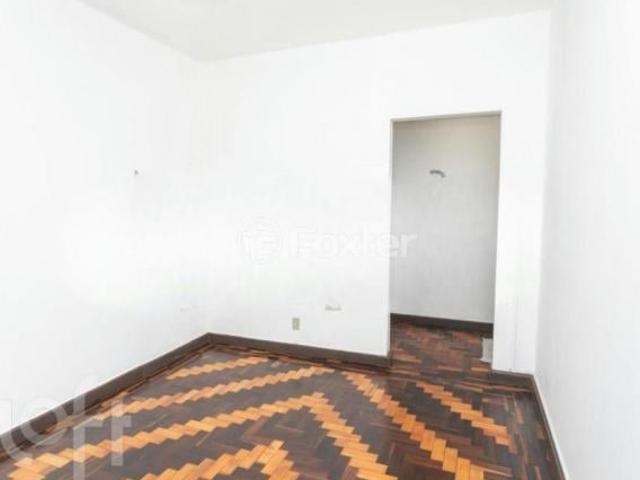 Apartamento, 3 dormitórios, 79.91 m², em Petrópolis