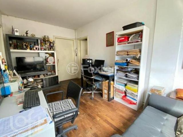 Apartamento, 3 dormitórios, 71.66 m², em Floresta