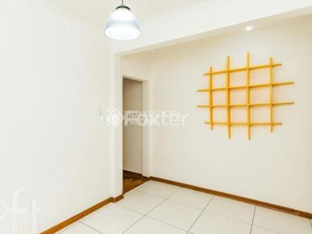 Apartamento, 3 dormitórios, 85 m², em Floresta