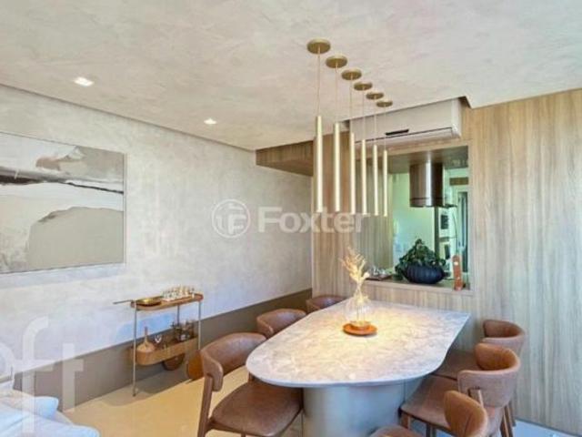 Apartamento, 3 dormitórios, 87.13 m², em Menino Deus