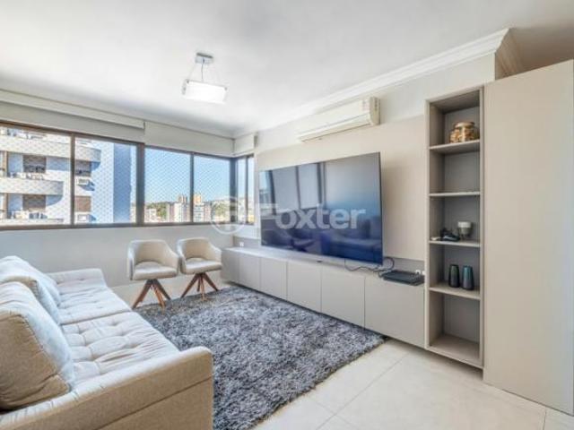 Apartamento, 3 dormitórios, 89 m², em Menino Deus