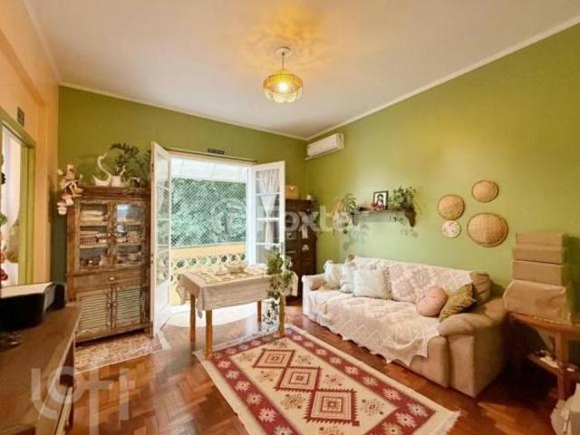 Apartamento, 3 dormitórios, 89.75 m², em Cidade Baixa