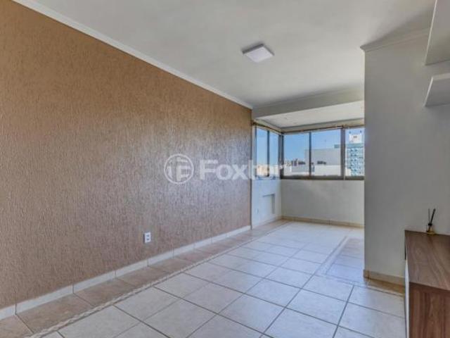 Apartamento, 3 dormitórios, 80 m², em Passo da Areia