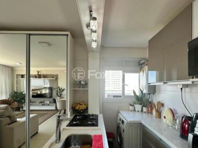 Apartamento, 3 dormitórios, 80.22 m², em Centro