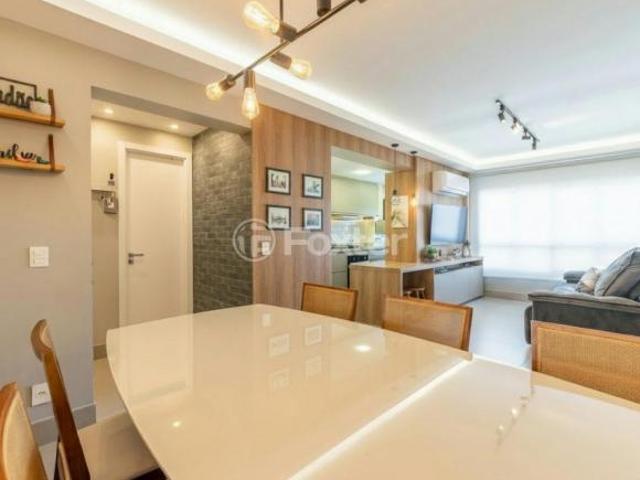 Apartamento, 3 dormitórios, 81 m², em São Sebastião
