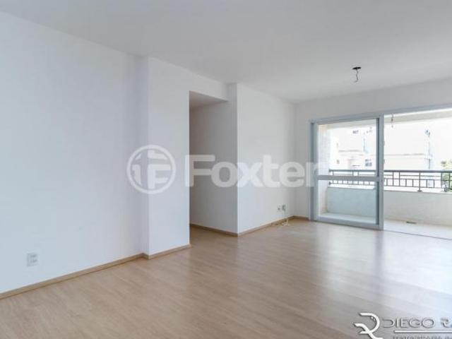 Apartamento, 3 dormitórios, 81.92 m², em Passo da Areia