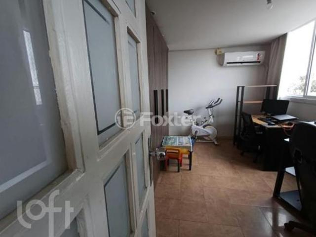 Apartamento, 3 dormitórios, 82 m², em Passo da Areia