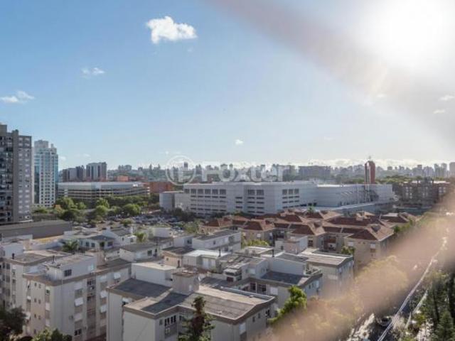 Apartamento, 3 dormitórios, 82.15 m², em Passo da Areia