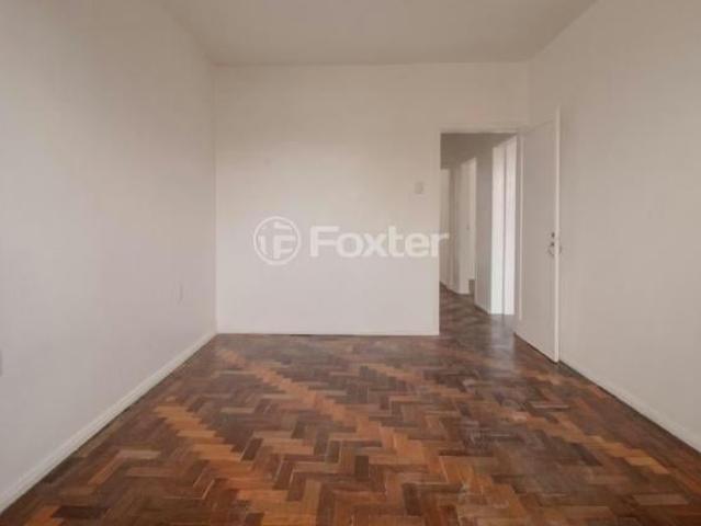 Apartamento, 3 dormitórios, 83 m², em Petrópolis