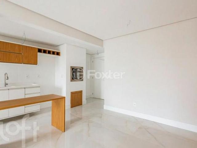 Apartamento, 3 dormitórios, 83.42 m², em Passo da Areia