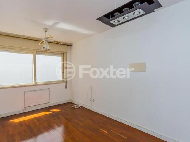 Apartamento, 3 dormitórios, 83.65 m², em Menino Deus